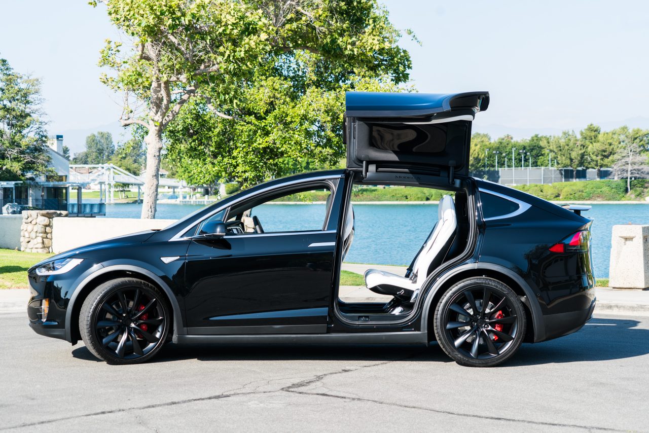 Some Photos of My New Tesla Model X - John Chow dot Com